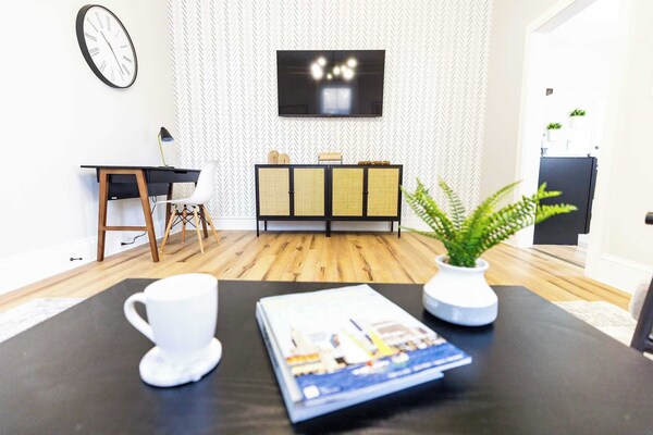 Jennifer's Stylish & Modern Broadway Getaway - Providence, RI