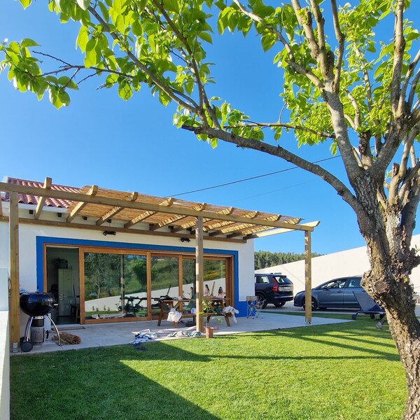 A Carpinteira Lake House - An Authentic Portuguese Country House By The Lake! - Abrantes