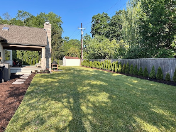 Luxury 5-bedroom House In Charming Royal Oak With Hot Tub And Steam Sauna - Royal Oak, MI
