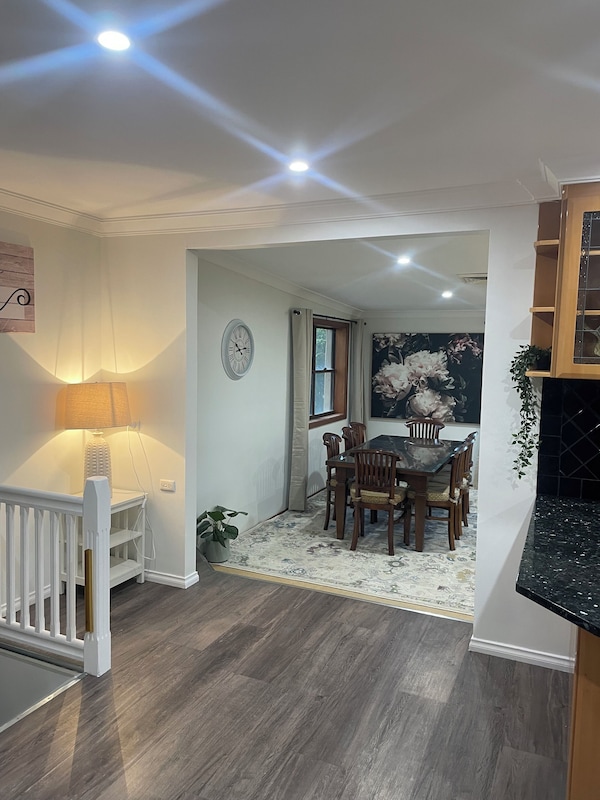 Special Offer* Lake Escape  Lakefront Luxury For All - Wagga Wagga