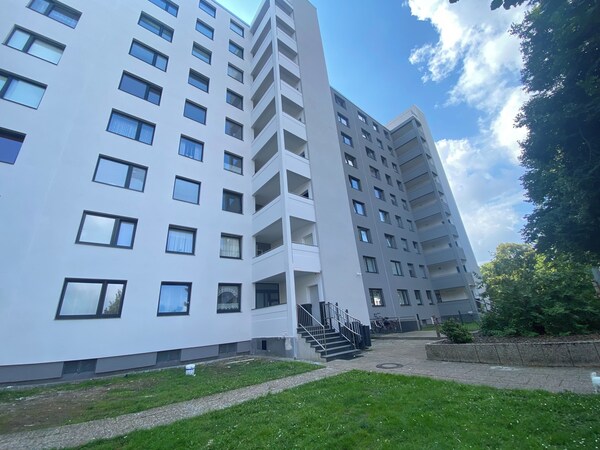 Moderne 3,5 Zimmer Wohnung Mit Balkon,aufzug - Krefeld