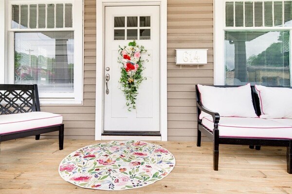 Charming Downtown Harrison Home - Harrison, OH