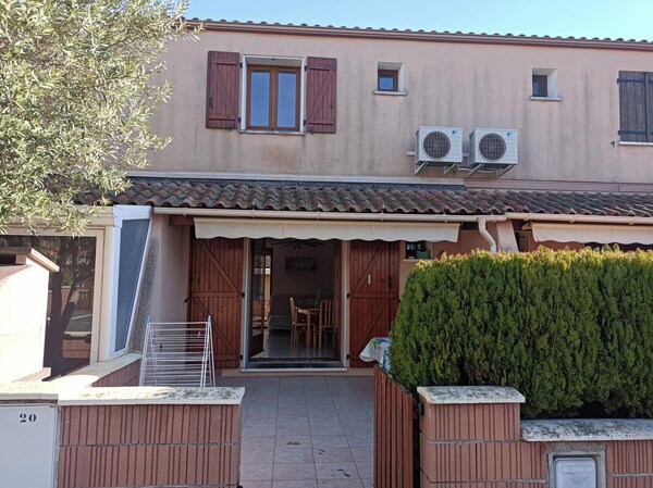 Homerez - Maison Charmante Avec Piscine Partagée à Vias - Bessan