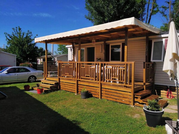 Homerez - Bungalow In Condrieu With Pool - Condrieu