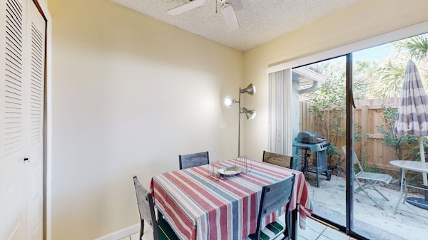 2-bedroom Townhome In Fabulous Orlando With Wifi, Ac. Enjoy Your Stay - Orlando, FL