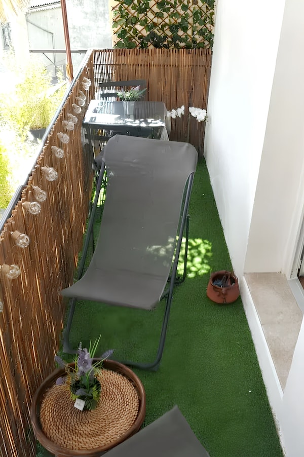 Homerez - Modern Apartment In Nyons - 60 M² - Mountain View - Nyons