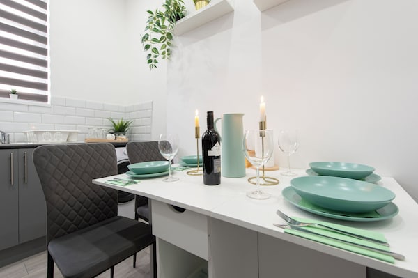 The Grey Grove Pied-à-terre At Stratford's Maryland Station - Dalston - London