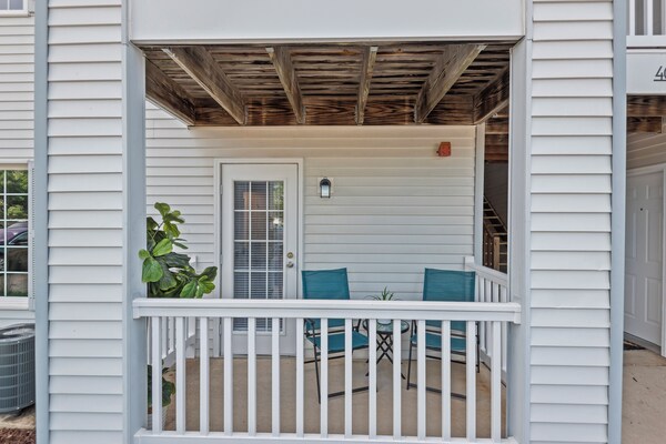 Brand New! Modern 1bd,1ba Hidden Gem W/king Bed, Patio, Fast Wifi & Free Parking - Springfield, IL