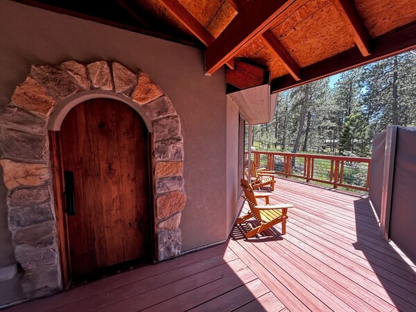 Unique 1-bedroom Woodland Cottage Near Red Rocks- Wifi, Ac, Kitchen, Sleeps 4 - Golden, CO