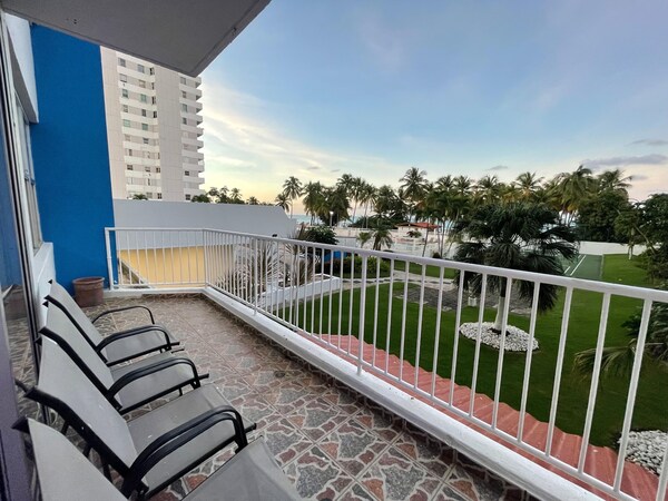 Gorgeous Oceanfront 1-bedroom Apartment In Isla Verde - Trujillo Alto