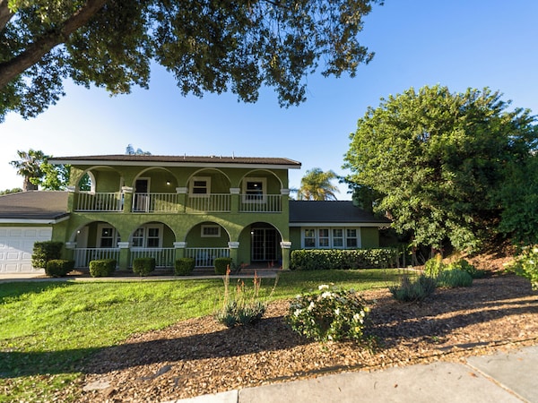 2 King Beds, Near Ucr, Pool & Arcade. - リバーサイド, CA