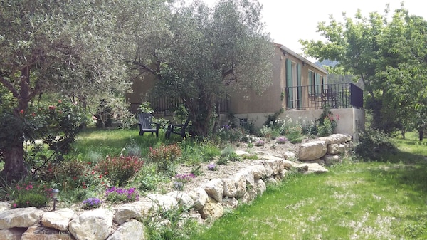 Maison De Vacances 'Gabriel' Avec Vue Sur Les Montagnes, Terrasse Privée Et Wi-fi - Buis-les-Baronnies
