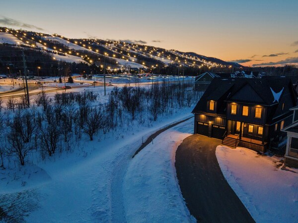 Bright, Spacious, Amazing View At A Prime Location - Town Of The Blue Mountains