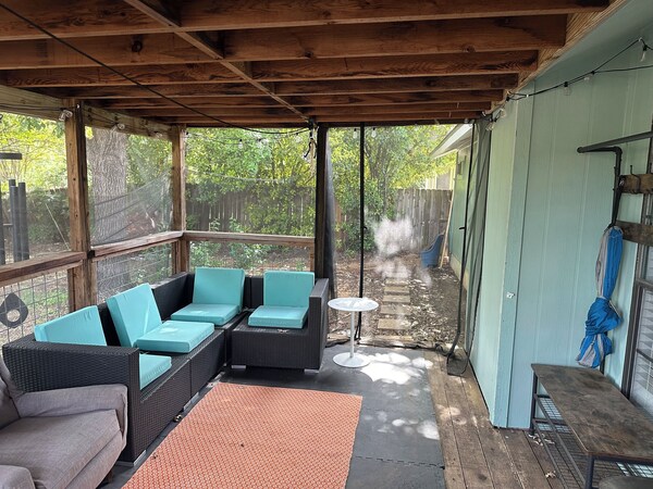 Peaceful Garden Oasis In Beautiful Round Rock - Round Rock, TX