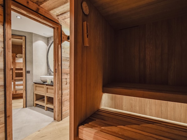 Chalet Rental In Les Allues - Courchevel 1850