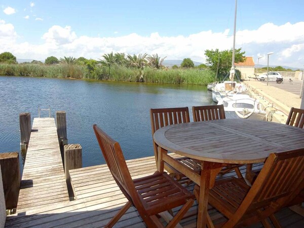 T4 Villa Mit Seeblick Und Privatem Steg In Barcares - Leucate