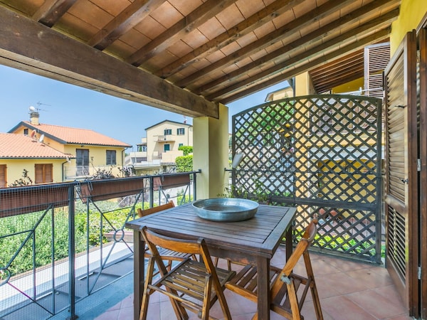Herrliche Wohnung Für 5 Gäste Mit  W-lan, Terrasse, Haustiere Erlaubt Und Parkplatz - Bibbona
