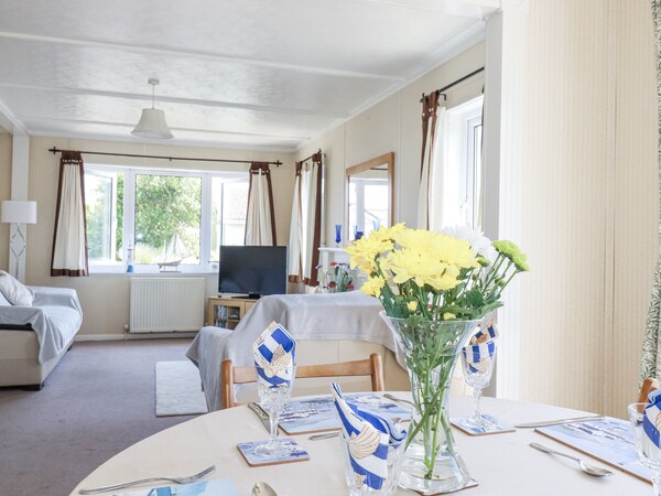 Lazy Days, Family Friendly, With A Garden In St Merryn - Constantine Bay