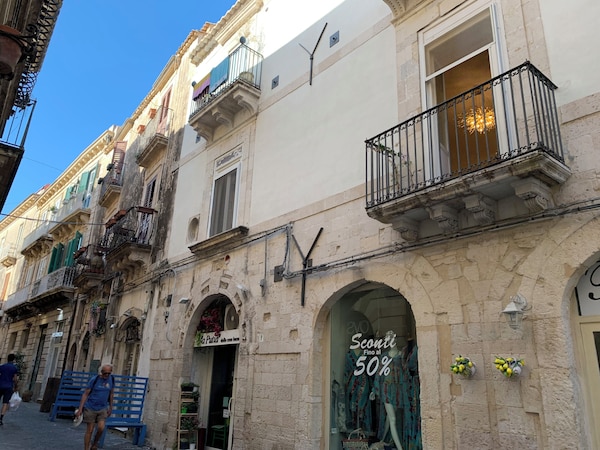 In The Heart Of Ortigia - Syracuse