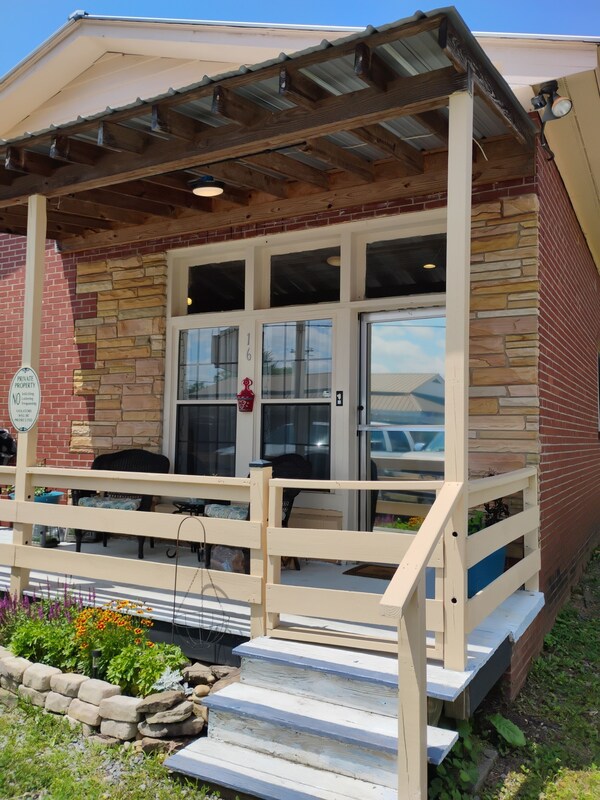 Walk To Lake Blue Ridge Beach \Nspa Suite Retreat-dog Friendly, Sleeps 2 Adults. - Morganton Point Recreation Area, Morganton