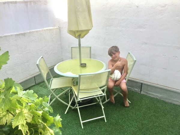 Homerez - Spacious Apartment Stes-maries 68m² + Terrace - Arles
