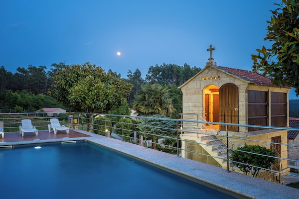 A Corner Of Peace And Tranquility In The Heart Of Galicia /Cr Antonio De Sofia/. - Cuntis
