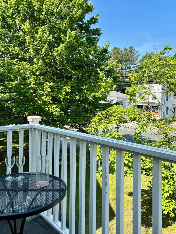 Renovated Apartment On Main St. - Cornwall, CT