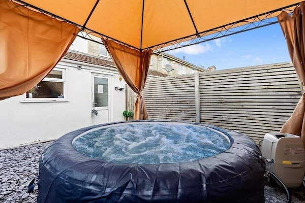 2br Hideaway W/ Private Hot Tub & Bath Haven - Bath