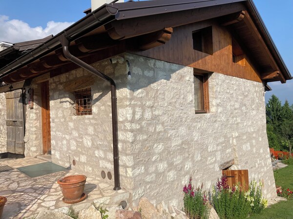 Modernes Und Charmantes Chalet Im Herzen Der Natur Im Tesino - Lagorai