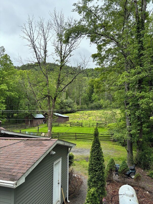 Charming 2-bedroom Apartment In Enchanting Milford With Ac, Wifi, Beautiful View - Port Jervis, NY