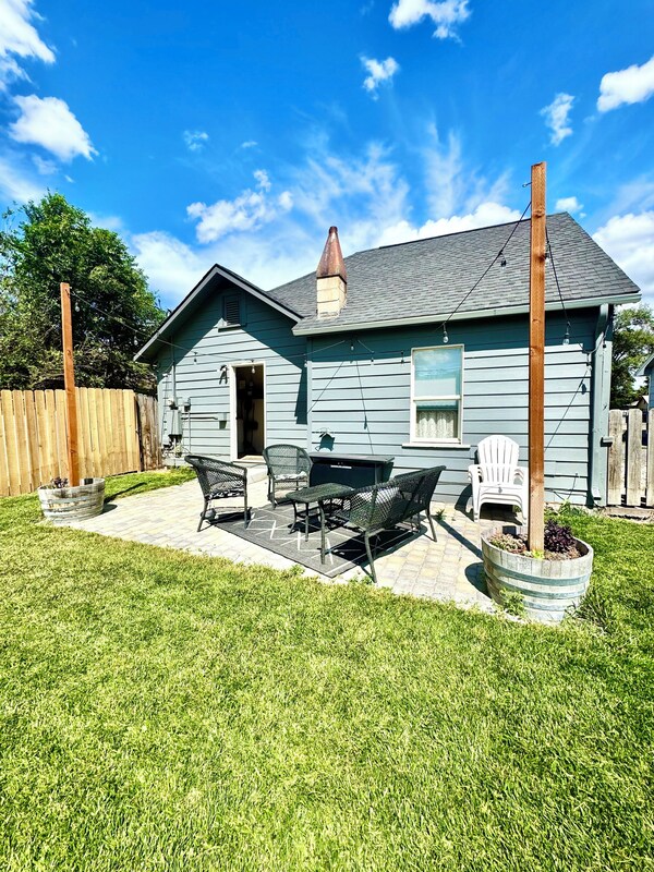 Cute And Artsy Bungalow Located Centrally In The Heart Of Twin Falls. - Twin Falls, ID