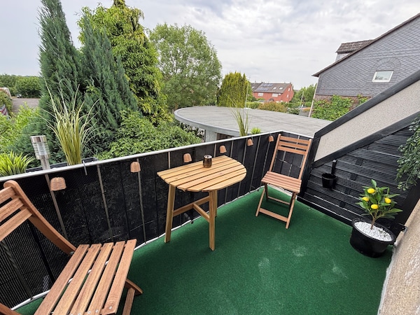 Orangerie Lemon Loft  Ruhige Auszeit Mit Balkon & Landblick - Krefeld