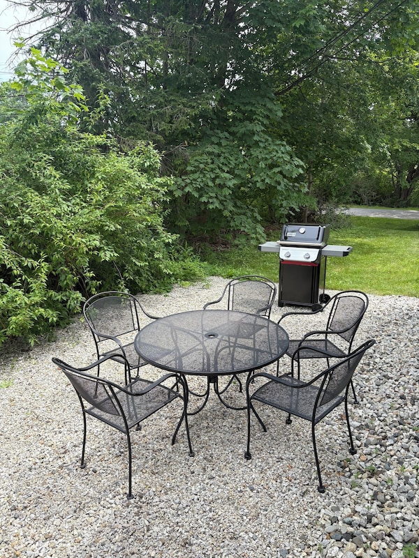 Brand New Listing! \N3 Bedrooms, All En Suite- Yellow Door Guesthouse - Freeport, ME