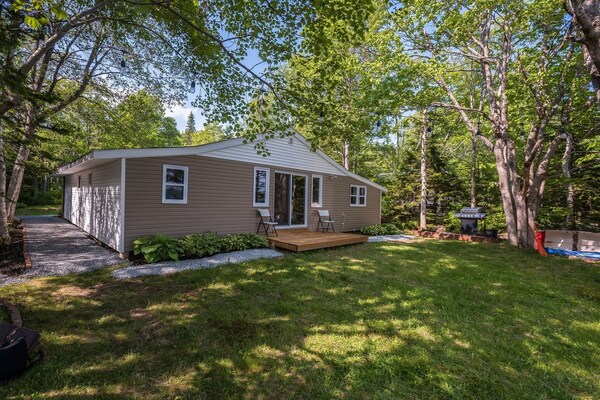 Cottage By The Lake - Cozy Escape - Nova Scotia