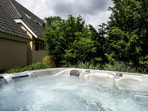 Vosseberghuis Prestige & Outdoor Spa By Interhome - Stadskanaal
