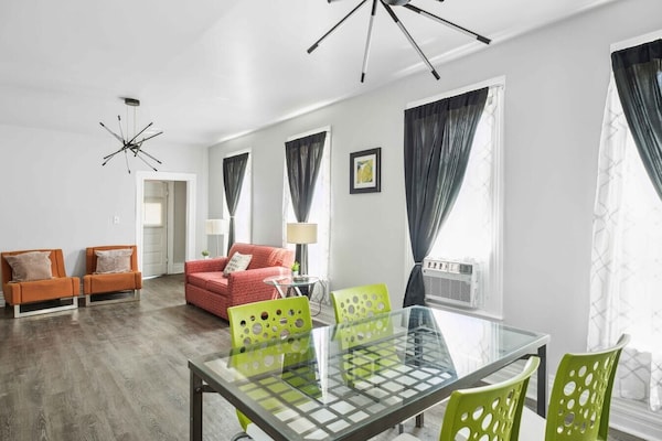 Downtown Detroit Gem  3 Bedrooms And Culture! - Dearborn, MI