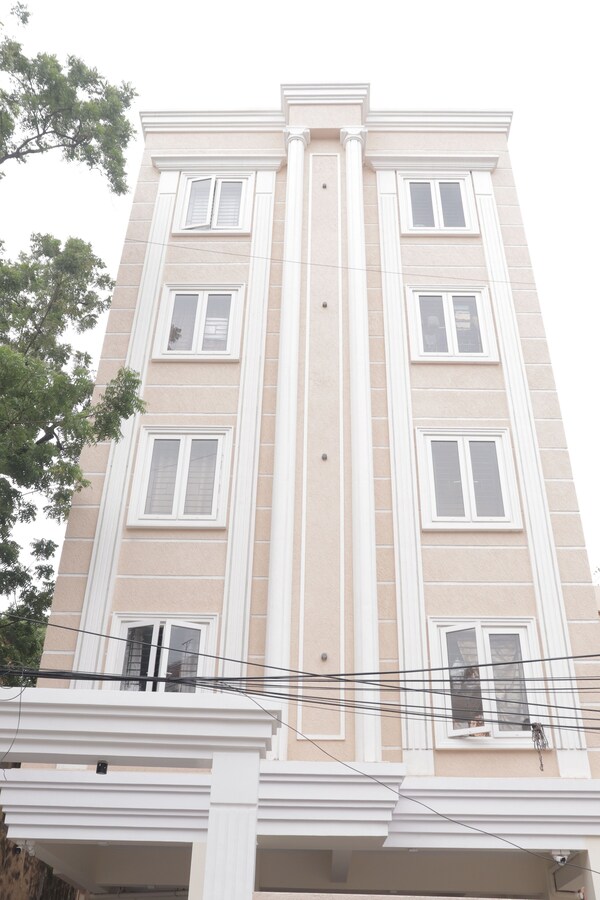 Luxury 3br Home By Shopping Hub Perfect For Families At T Nagar - Chennai