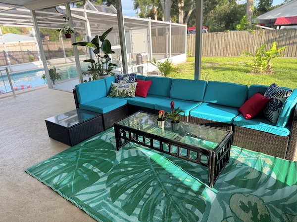 Gorgeous Pool Home Central Location! Family And Pet Friendly! - Lakeland, FL