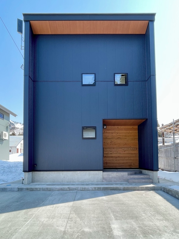 Newly Built Private Cottage In Yuzawa, Spruce Cottage_base For Skiing/snowboarding, Nature And Art - Yuzawa