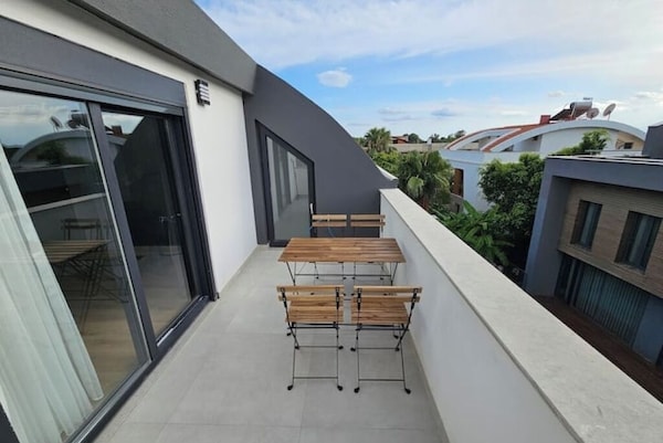 New Flat&large Living Space(6) Close To Lara Beach - Antalya Airport (AYT)
