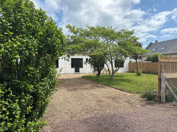 3-bedroom Seaside House With Garden And Parking. Pets Welcome. - Hermanville-sur-Mer
