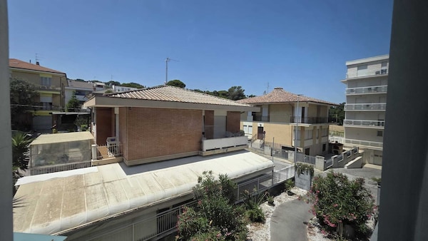 Apartment 400m From The Sea Porto S.elpidio, Air Conditioning, 1st Floor Elevator - Porto Sant'Elpidio