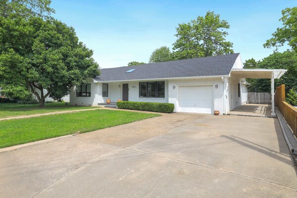 Eclectic Retreat, Downtown Bentonville - 羅傑斯