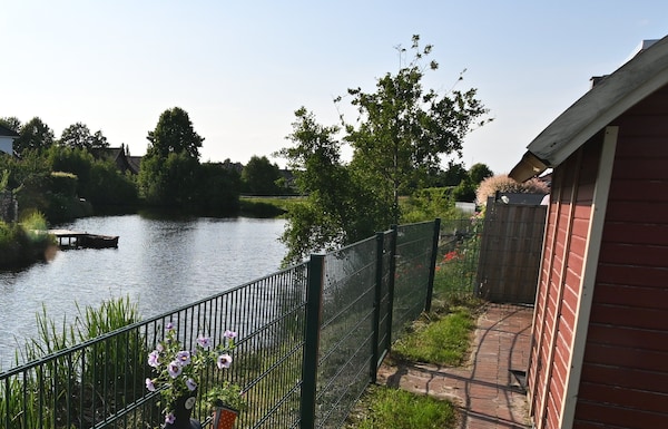 Feel-good Vacation Home With A View Of The Natural Lake From The Terrace - Papenburg