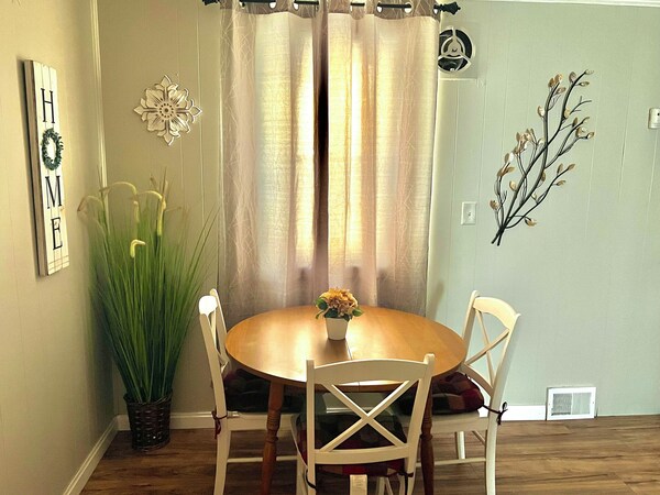 1-bedroom Apartment In, Buffalo With Ac, Wifi-near Bills Stadium - Hamburg, NY