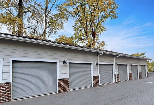 Landing At The Flats At Walden Grove - 1 Bedroom In South Nashville - Nashville, IN