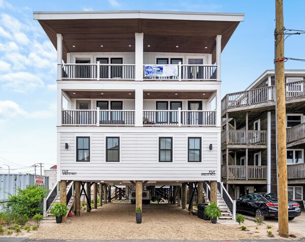 Casablanca-luxury Retreat/2 Kings/steps To Beach/petfriendly - Salisbury, MA