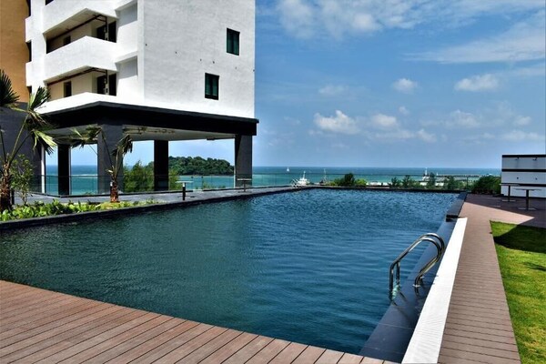 Pd D'wharf Hotel Cozy Family Suite With Seaview - Up To 6 Pax - Port Dickson