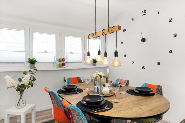 Mola Apartments-spacious Apartment In Wetter Up To 6 P., Xxl Couch, Parking, Wlan - Gevelsberg