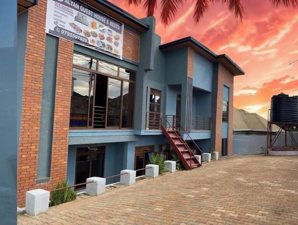 Chic 1-bedroom Apartment In Lovely Kigali With Ac, Wifi - Kigali